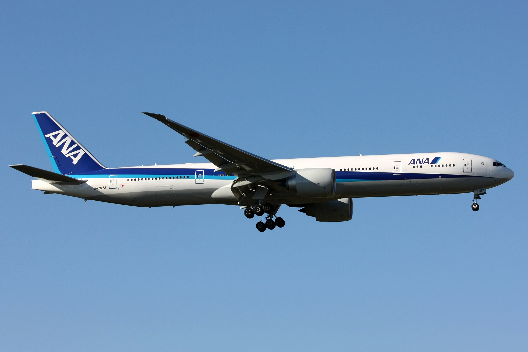 ANA_Boeing_777-300_JA787A | Mazourka-Iris